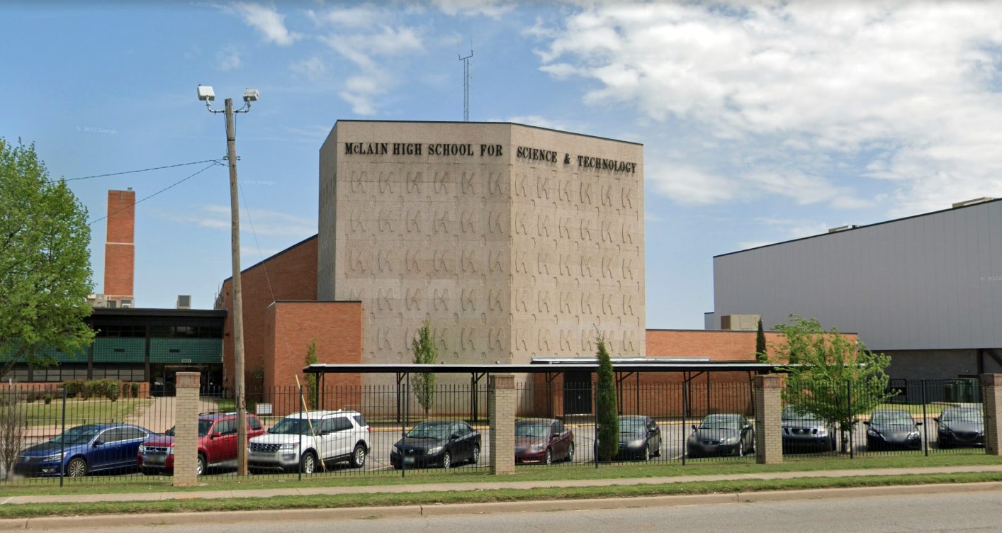 Teen shot to death, 2 others wounded at high school football game in ...